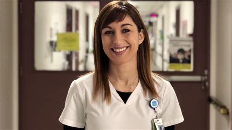 Une première infirmière diplômée en France à l hôpital de Chicoutimi