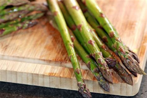Les Conseils De Cyril Lignac Pour R Aliser Une Terrine Aux Asperges