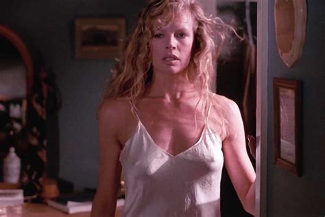 Η Kim Basinger γυμνή στην ταινία The Getaway video Bodies