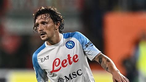 Napoli ufficiale il rinnovo di Mario Rui c è l annuncio