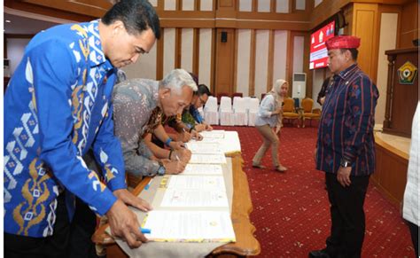 Pemprov Sultra Teken Perjanjian Kinerja Dan Pakta Integritas 2024