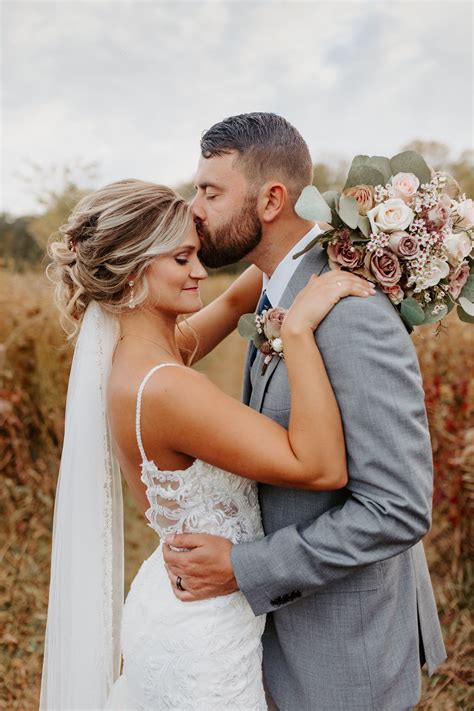 Bride And Groom Portraits Fall Wedding Day At Town And Country Events
