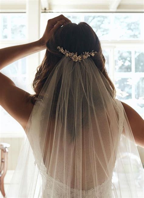 Stunning How To Wear A Veil With Hair Half Up Hairstyles Inspiration