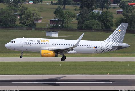 EC MVD Vueling Airbus A320 232 WL Photo By Christoph Plank ID