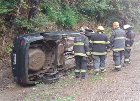 Dos Heridos Leves Tras Un Vuelco En La Ruta 40 A La Altura De Inalco