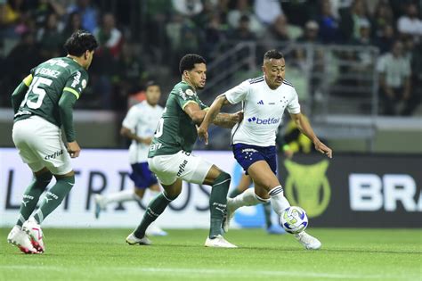 Palmeiras Marca No Final E Vence Cruzeiro Pelo Campeonato Brasileiro