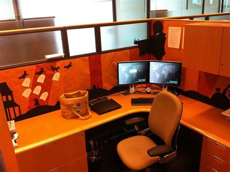 Halloween Desk Decorations Ideas For A Creepy And Cool Office