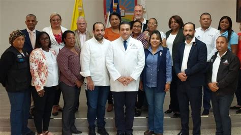 Ministerio de Salud Pública reúne en Barahona a autoridades y expone