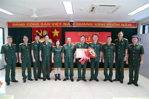 Lễ trao tặng Huy hiệu 40 năm 30 năm tuổi Đảng đợt 19 5