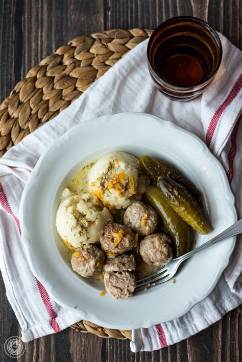 Klopsiki Z Indyka W Sosie Koperkowym Turkey Meatbals With Dill Sauce