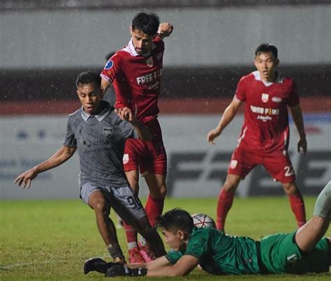 Imbang Borneo FC Berbagi Angka Dengan Persis Solo BusamID
