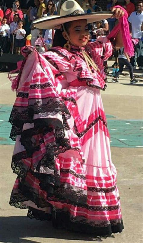 Pin By Laura Moreno On Ballet Folklorico Ballet Folklorico Ballet