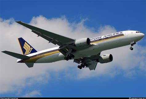 9V SQL Singapore Airlines Boeing 777 212ER Photo By Daniel Tang ID