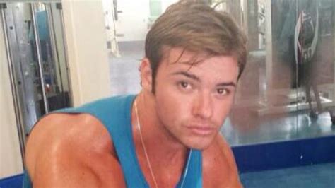 Thor Batista choca internautas após calvície veja antes e depois