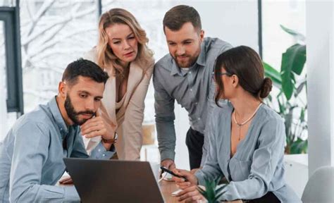 Comunicación Asertiva en el Ambiente Laboral Clave para Relaciones