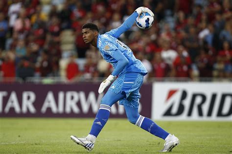 神戸GKウーゴソウザ移籍問題の現状整理試合はメンバー外1週間遅らせてほしいだけ 契約合意も家族の事情で本人撤回説 サカノワ