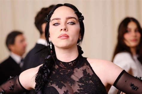 Finneas Oconnell And Billie Eilish Elegant Look At The Met Gala