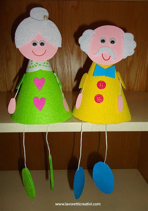 LAVORETTI CON IL FELTRO Nonni Realizzati Con Il Feltro Festa Dei Nonni
