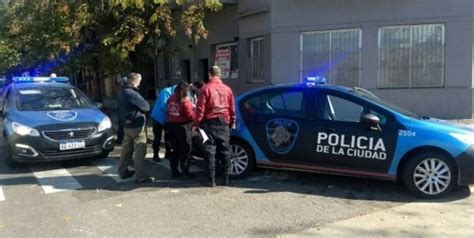 Villa Lugano Detienen A Un Hombre Acusado De Golpear Y Amenazar De