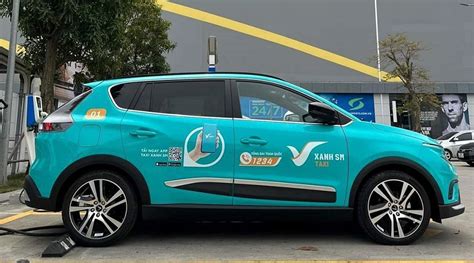 Review Nhận xét thực tế trải nghiệm Taxi Vinfast điện Xanh SM