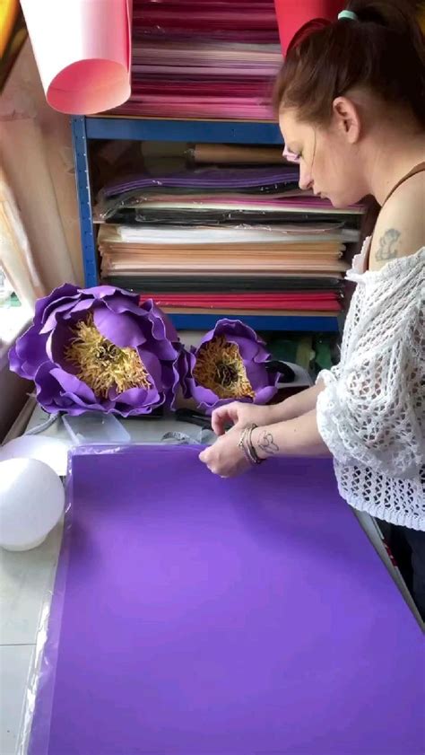 Pin By Rojas LUZ On Pines Creados Por Vos Giant Flowers Diy Paper