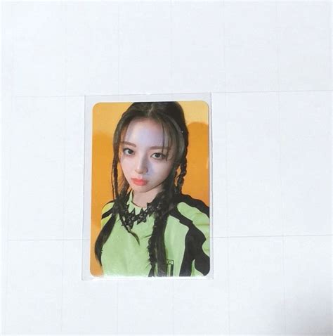 Wts Itzy Yuna Guess Who Pc Ryujin Yeji Lia Chaeryeong Hobbies Toys