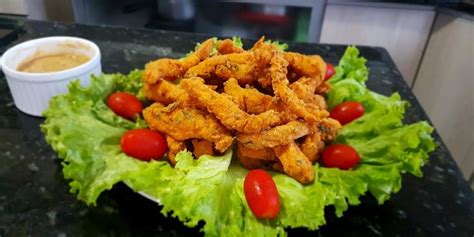 Iscas de frango crocante fácil de fazer em casa e muito divino
