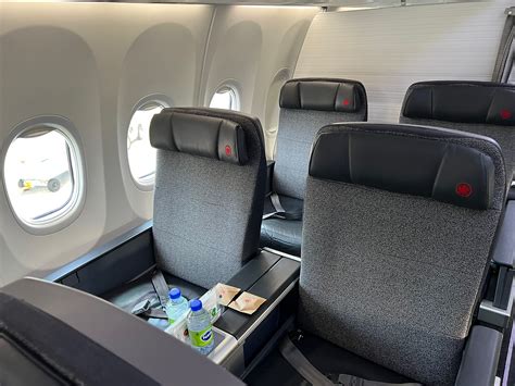 AC204 Air Canada 737Max 8 Business Class Vancouver YVR