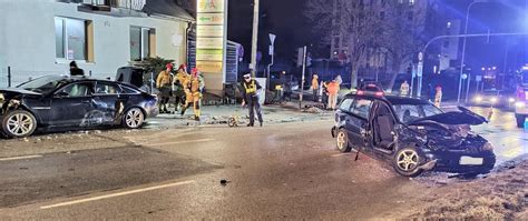 Wypadek Drogowy Na Ulicy Warszawskiej W Kielcach Komenda Miejska