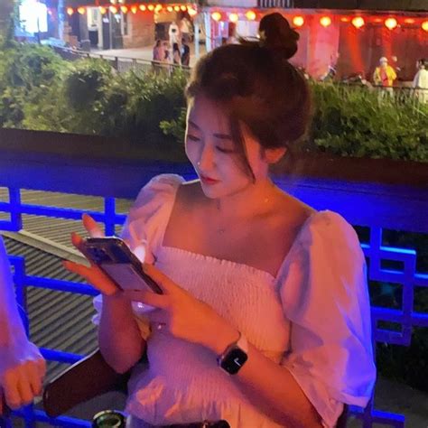 뭔가 이거 신중하지 않아도 될거같은 스레드네 대충 써질러지고 싶은거 느낌 나만그래