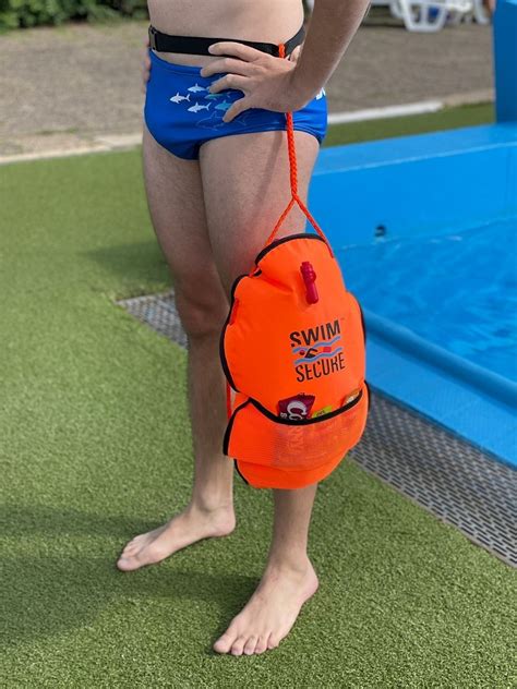How To Choose A Swimming Buoy Swimaholic Co Uk