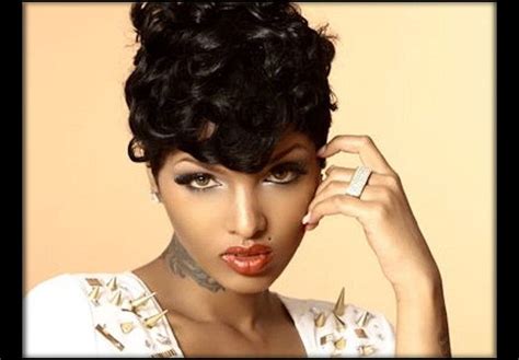 Lola Monroe Magazine