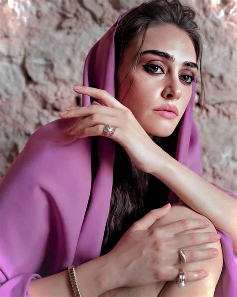10 Most Beautiful Pictures Of Esra Bilgic Lollywood Films Esra