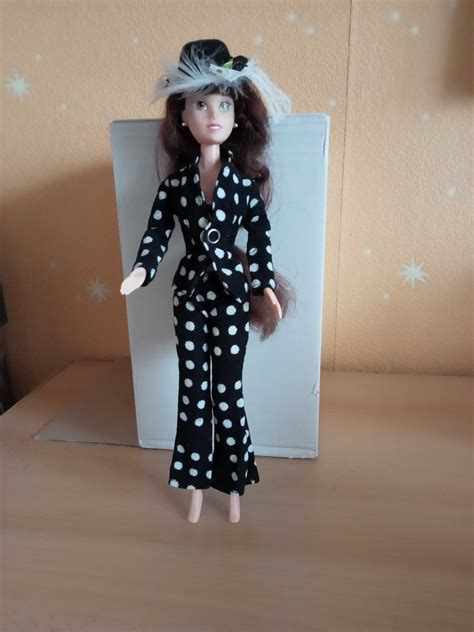 Ubranka lalka barbie sukienki spodnie spódnice zestawy kapelusze Olkusz