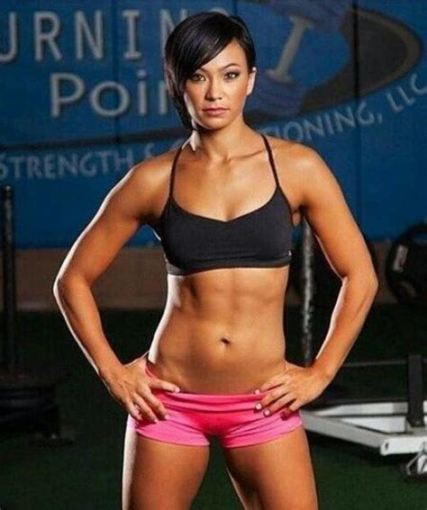 25 Female MMA Fighters Who Are Beauties AND Beasts