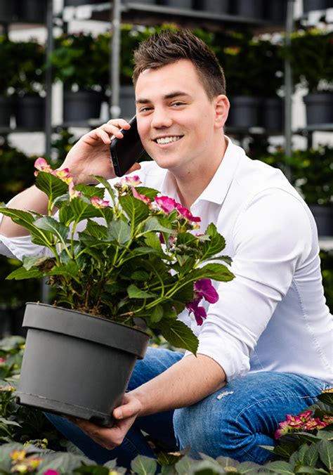 Medewerkers Sjaak Van Schie Be Surprised By Beauty
