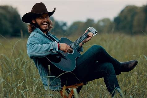 Warren Zeiders Is Country Music S Newest Breakout Star Country Now