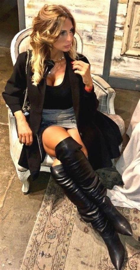 Pin By Leonardo On Over The Knee Boots Sexy Leather Outfits Leather