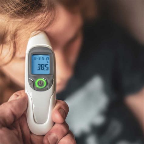 Manejo de fiebre en niños Somos Salud