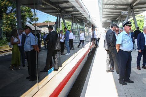 Slobodna Dalmacija Policajci u postaji spašavali život muškarcu iz