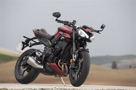 Triumph Street Triple 765 RS 2023 Test Jerez