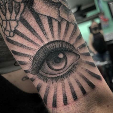 Sun Rays Tattoo Drawing