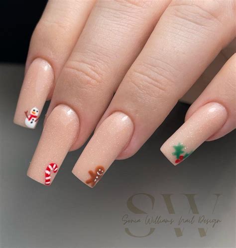 Simplistic Cute Christmas Nail Design Pictures Photos And Images For