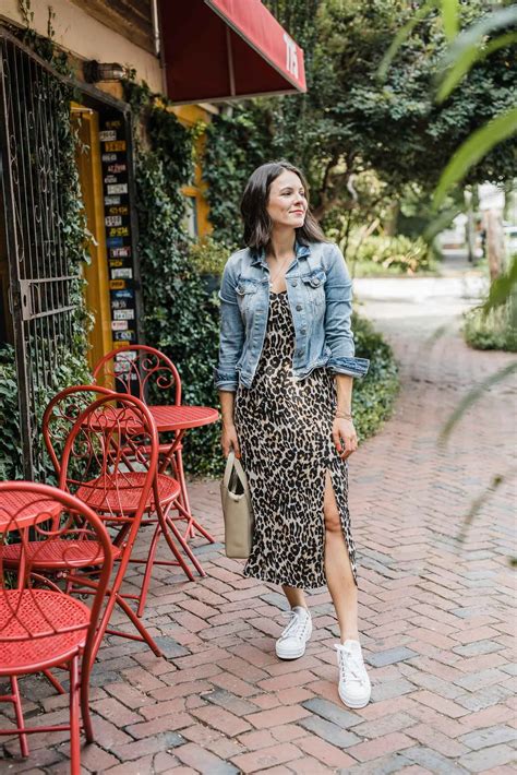 Top Cute And Comfy Airport Outfits For Summer Travel In Style