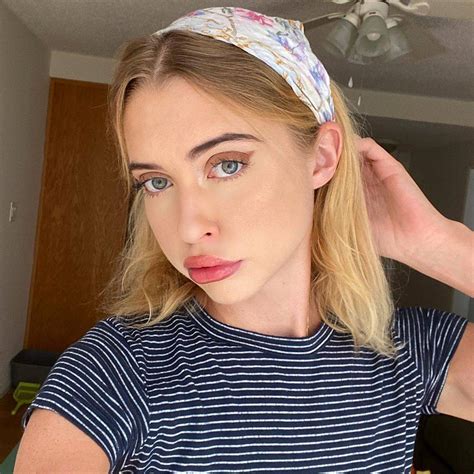 Chloe Cherry HornySimp