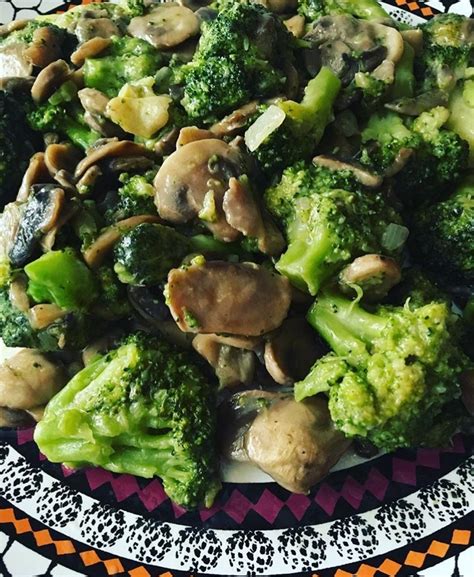Salteado de brócoli y champiñones al aroma de tartufo bianco