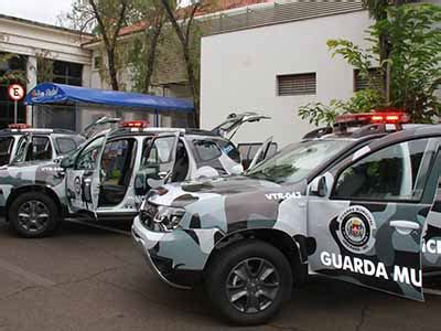 Piau entrega viaturas à Guarda e anuncia concurso para este ano Jornal