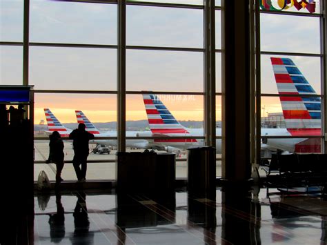 Crews Working Overnight To Repave Ronald Reagan Washington National
