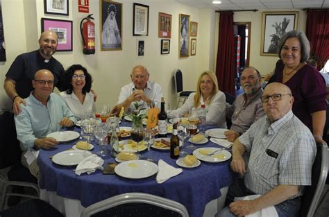 Más de 100 participantes en el almuerzo solidario de la parroquia de