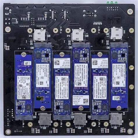 klaster deskpi super6c mieści do 6 raspberry pi cm4 w formacie mini itx